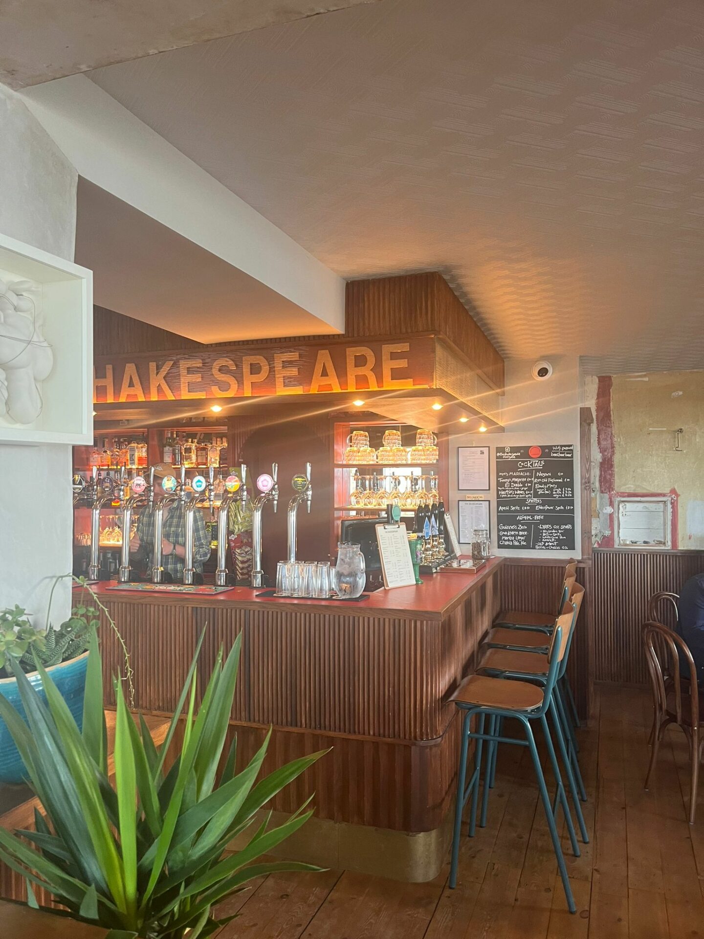 Talks of the Town: Margate’s trendiest pubs and bars | CommunityAd